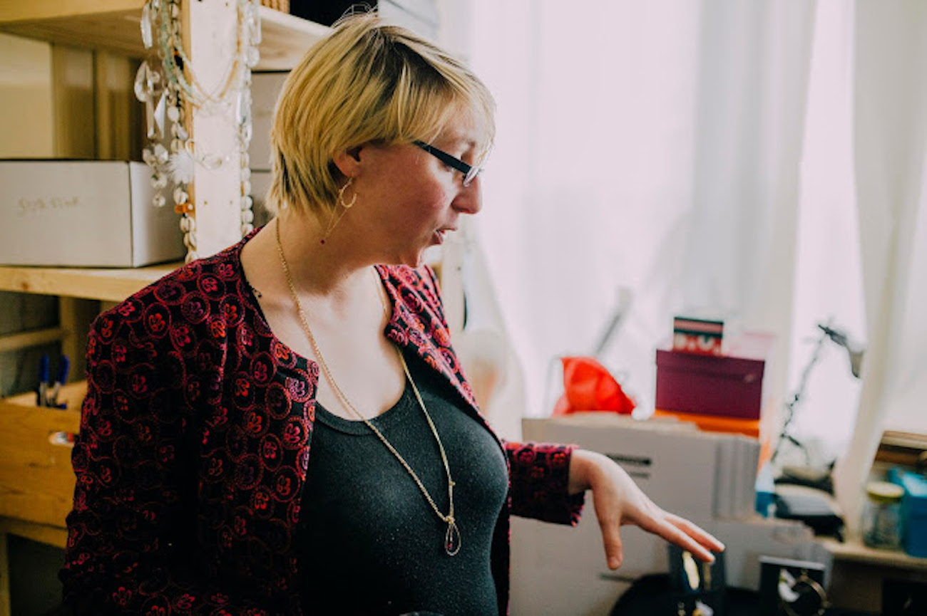 Les adieux touchants de Louise Kopij à la bijouterie • Boulettes Magazine