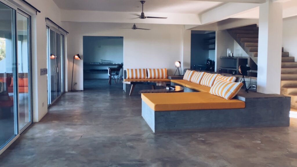 Une nouvelle vie au Costa Rica pour la galeriste Yoko Uhoda • Boulettes ...